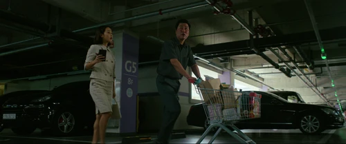 Parasite (2019) - Film Stills & Frames | StillsLab