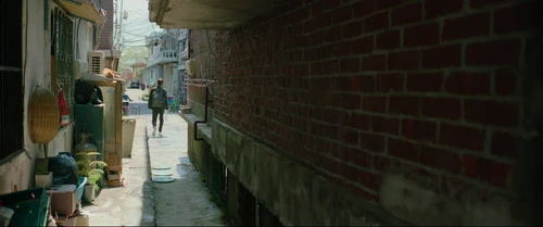 Parasite (2019) - Film Stills & Frames | StillsLab